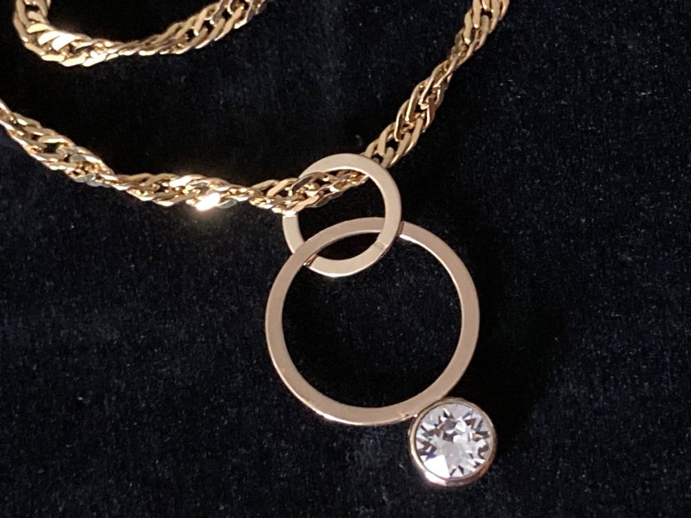 Collier en métal doré avec pierre | Kaufen auf Ricardo