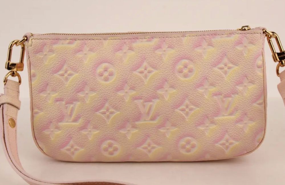 👜 ️Louis Vuitton Multi Pochette Stardust 💋 (Neu (gemäss Beschreibung)) in Steinhausen für CHF ...