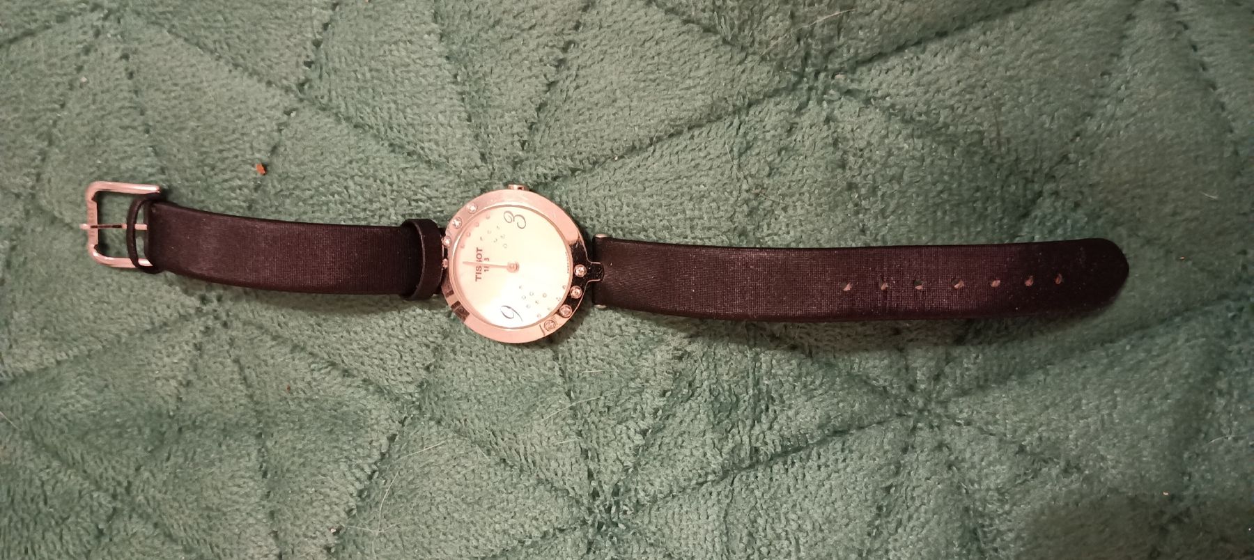 Montre dame Tissot Flamingo nacre et 28 diamants (Gebraucht) in Môtiers ...