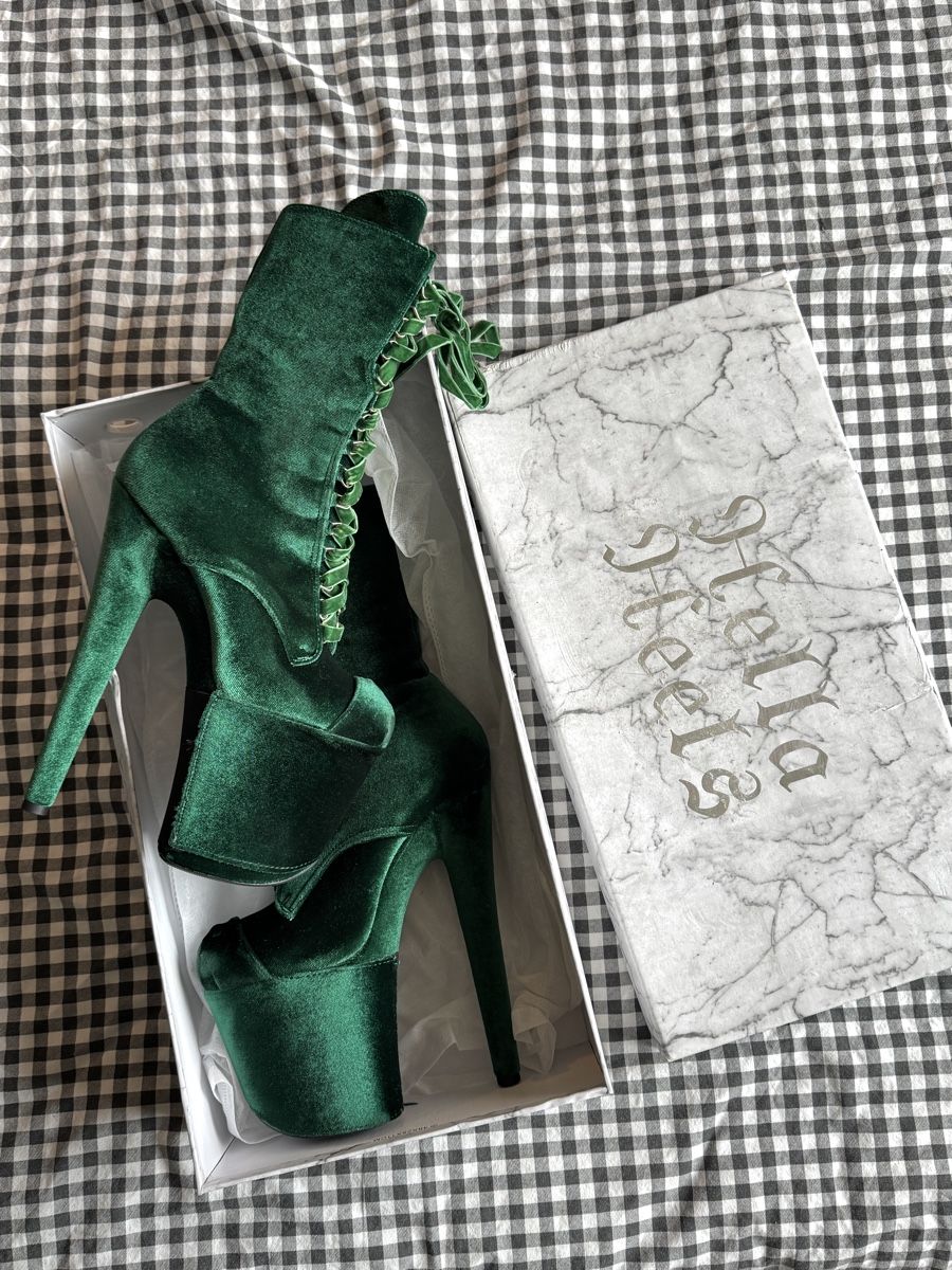 Hella Heels Emerald Green Velvet Pole Dance Boots, size 38 (Neu (gemäss ...