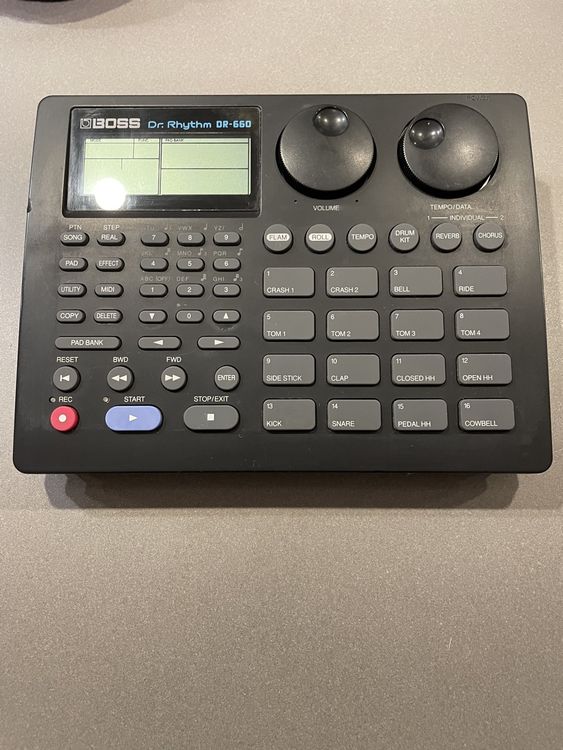 Boss DR-660 Drum Machine (original power supply) (Gebraucht) in St ...