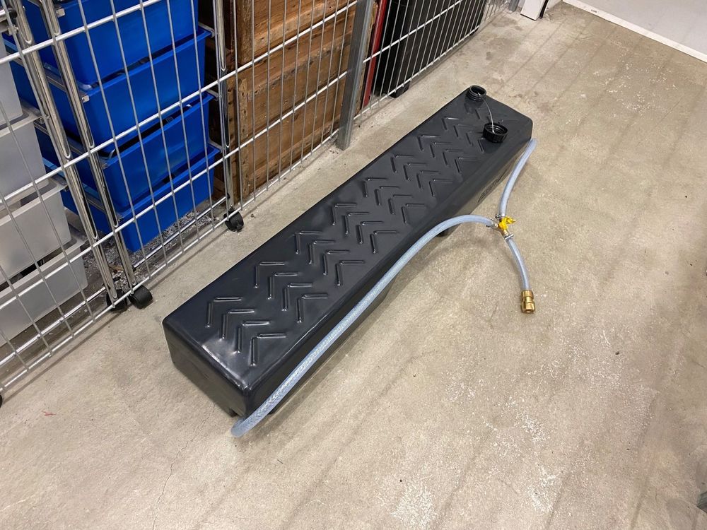 Wassertank FrontRunner 40L - mit Absperrventil (Jeep) | Kaufen auf Ricardo