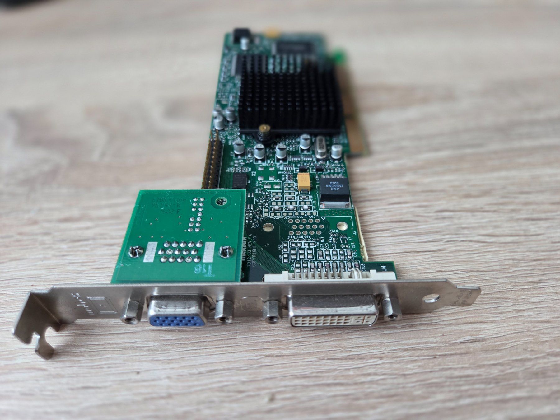 Graphic Card AGP Matrox Millennium G550 32mb - PC (Gebraucht) in ...