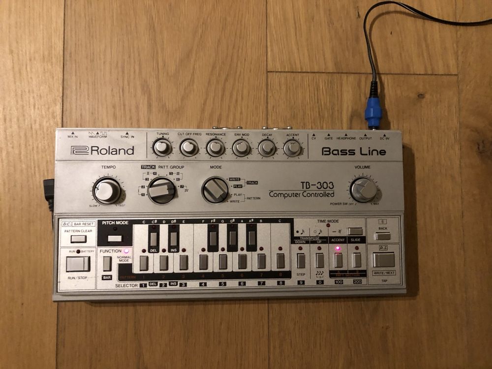 Original Roland TB-303 mit Quicksilver CPU! | Kaufen auf Ricardo