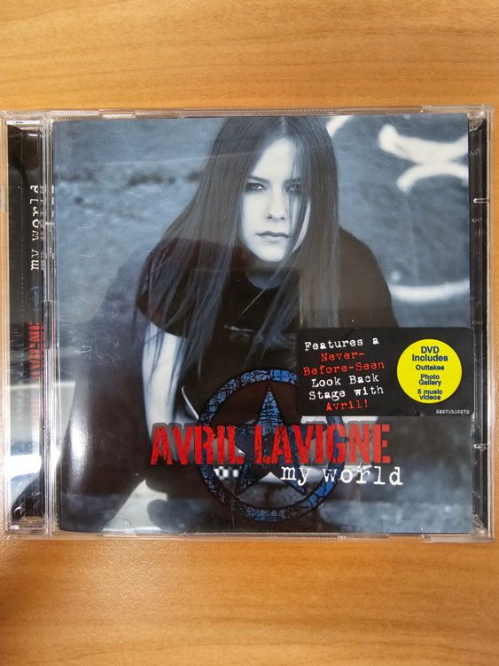 CD & DVD - Avril Lavigne – My World (Gebraucht) in Biberist für CHF 6 – mit Lieferung auf ...