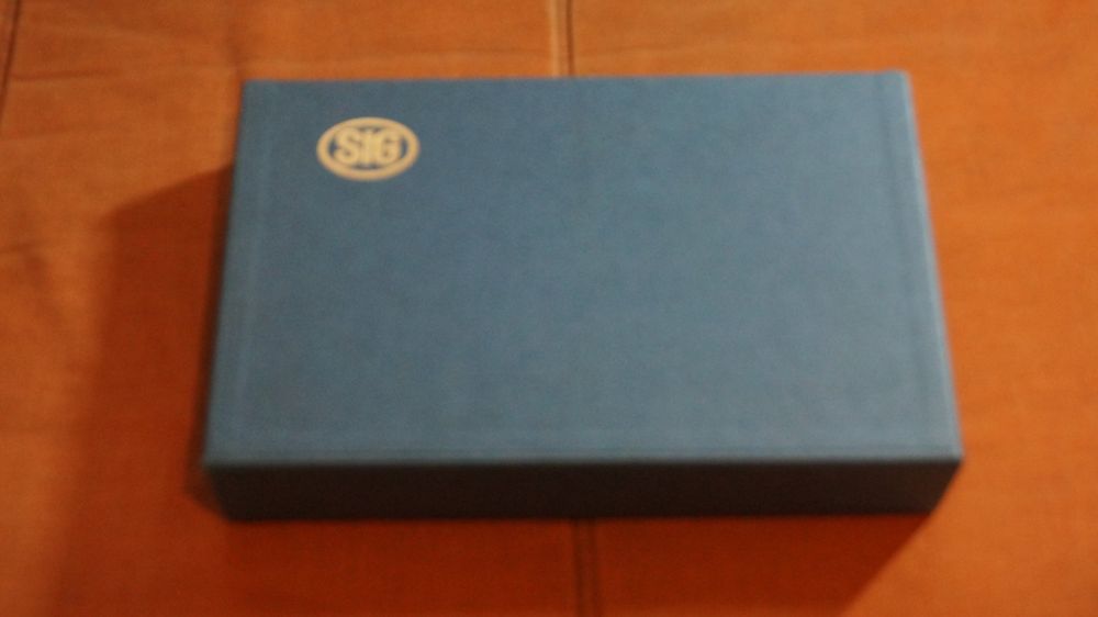 SIG P210-6 Karton blau (Gebraucht) in Münsingen für CHF 41 – mit ...