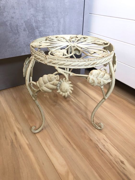 Beistelltisch Tischli Pflanzen Shabbydeko Blumentisch Tisch (Gebraucht) in Frauenfeld für CHF 36 ...