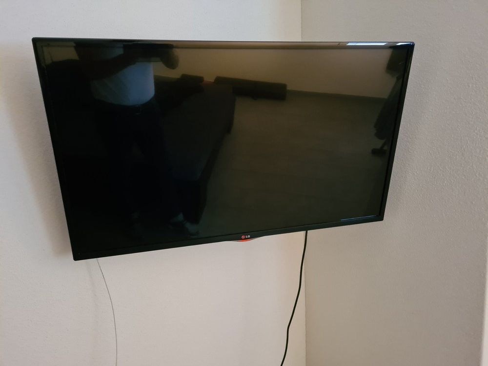 LG 42LN5406 inkl. Wandhalterung (Gebraucht) in Unterengstringen für CHF ...