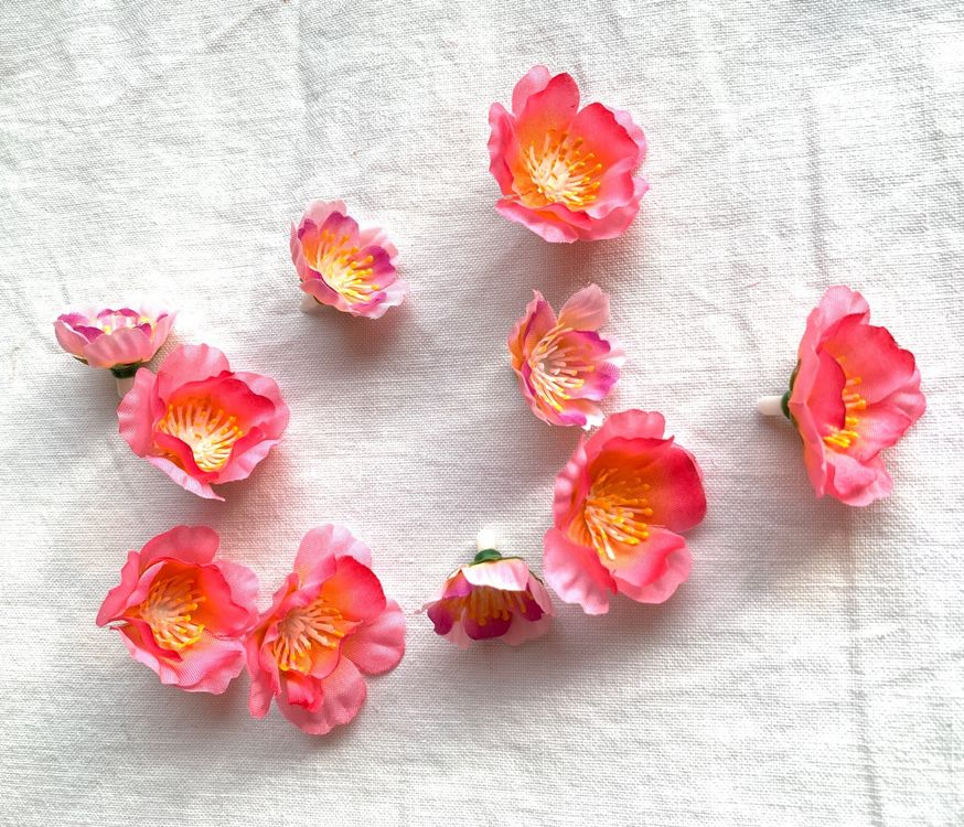 NEU OVP Stoffblumen Streublumen pink-Lachs 3.4 - 4 cm | Kaufen auf Ricardo