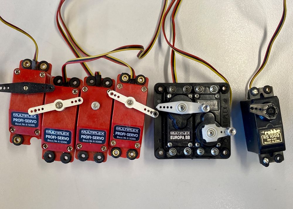 Ältere MULTIPLEX-Servos | Kaufen auf Ricardo