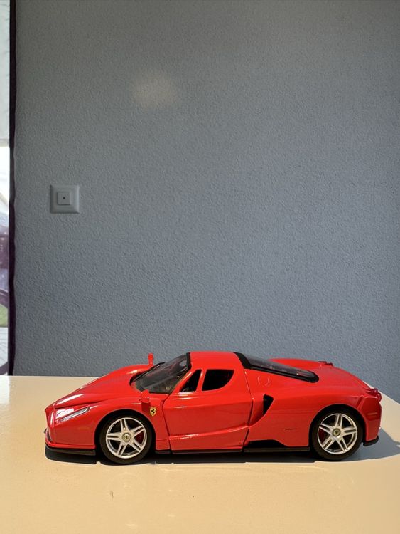 BBurago Ferrari Enzo 1/24 (Neu (gemäss Beschreibung)) in Hochfelden für ...