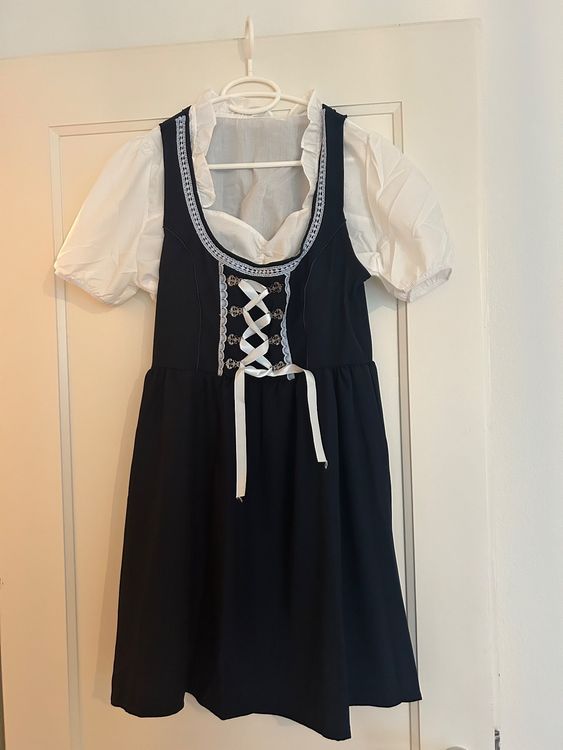 Dunkelblaues Dirndl Gr. XL Oktoberfest Trachtenkleid (Neu und originalverpackt) in Zürich für ...