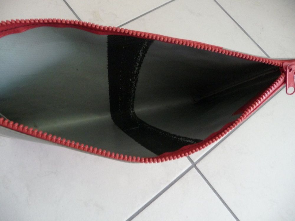 FREITAG Pouche DAN F08 (Gebraucht) in Amriswil für CHF 36 – mit ...