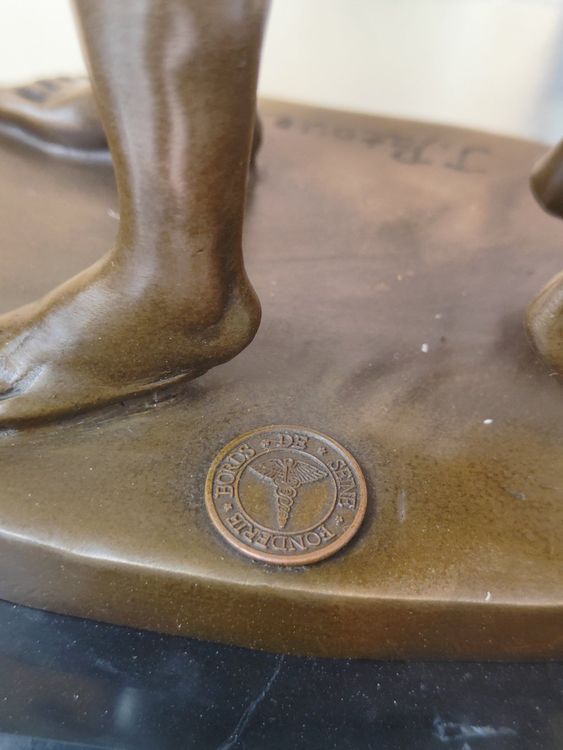 WER IST DER STÄRKERE 2 BURSCHEN BRONZEFIGUR SIGN. J PATOUE (Gebraucht ...