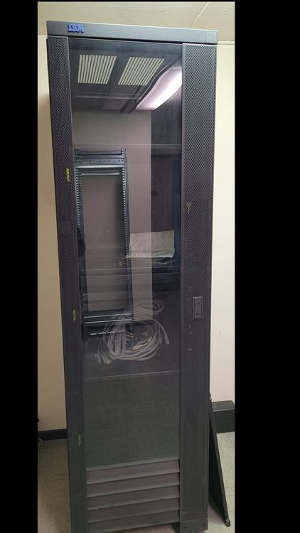 IBM Server Rack | Kaufen auf Ricardo