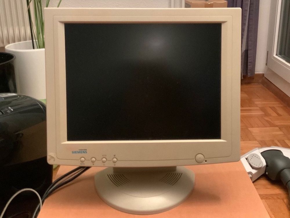 Fujitsu SIEMENS Monitor (Gebraucht) in Utzigen für CHF 1 – mit ...