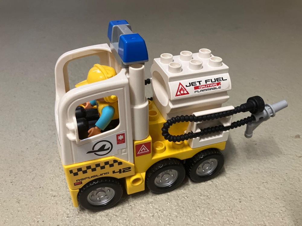 LEGO 7842 DUPLO Tankwagen Jet Fuel Truck (Gebraucht) in Möriken AG für ...