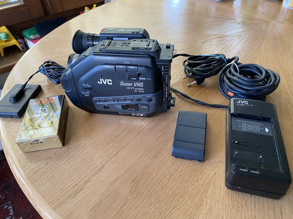Super-VHS Videokamera GR-SX90 (Defekt) in Basel für CHF 20 – nur ...