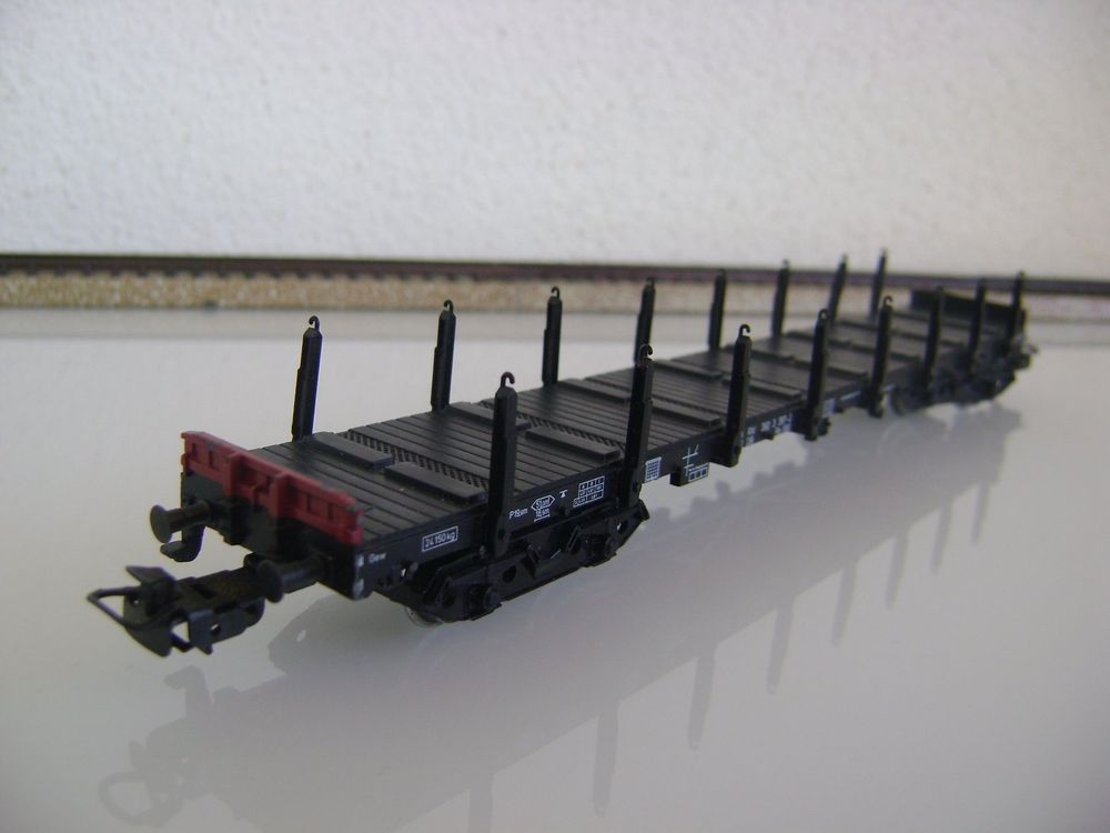 Märklin H0 - Flachwagen mit Rungen 4663 der DB | Kaufen auf Ricardo