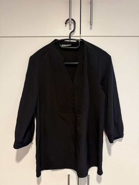 2 elegante Blusen - Target🤍⭐🖤 (Gebraucht) in Zürich für CHF 10 – mit ...