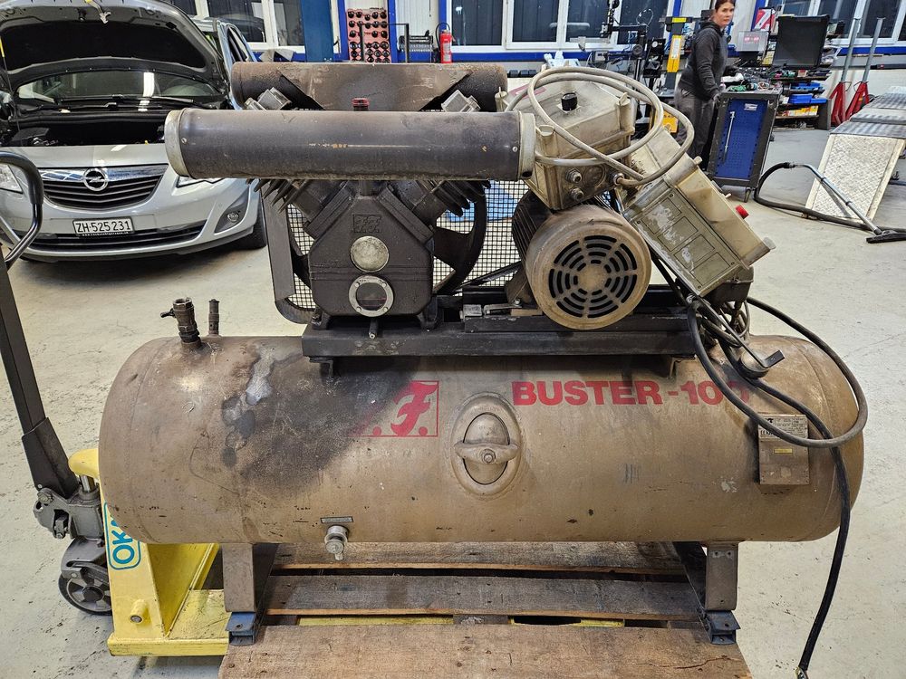Kompressor Buster 300l 10 Bar (Gebraucht) in für CHF 346 – nur Abholung ...