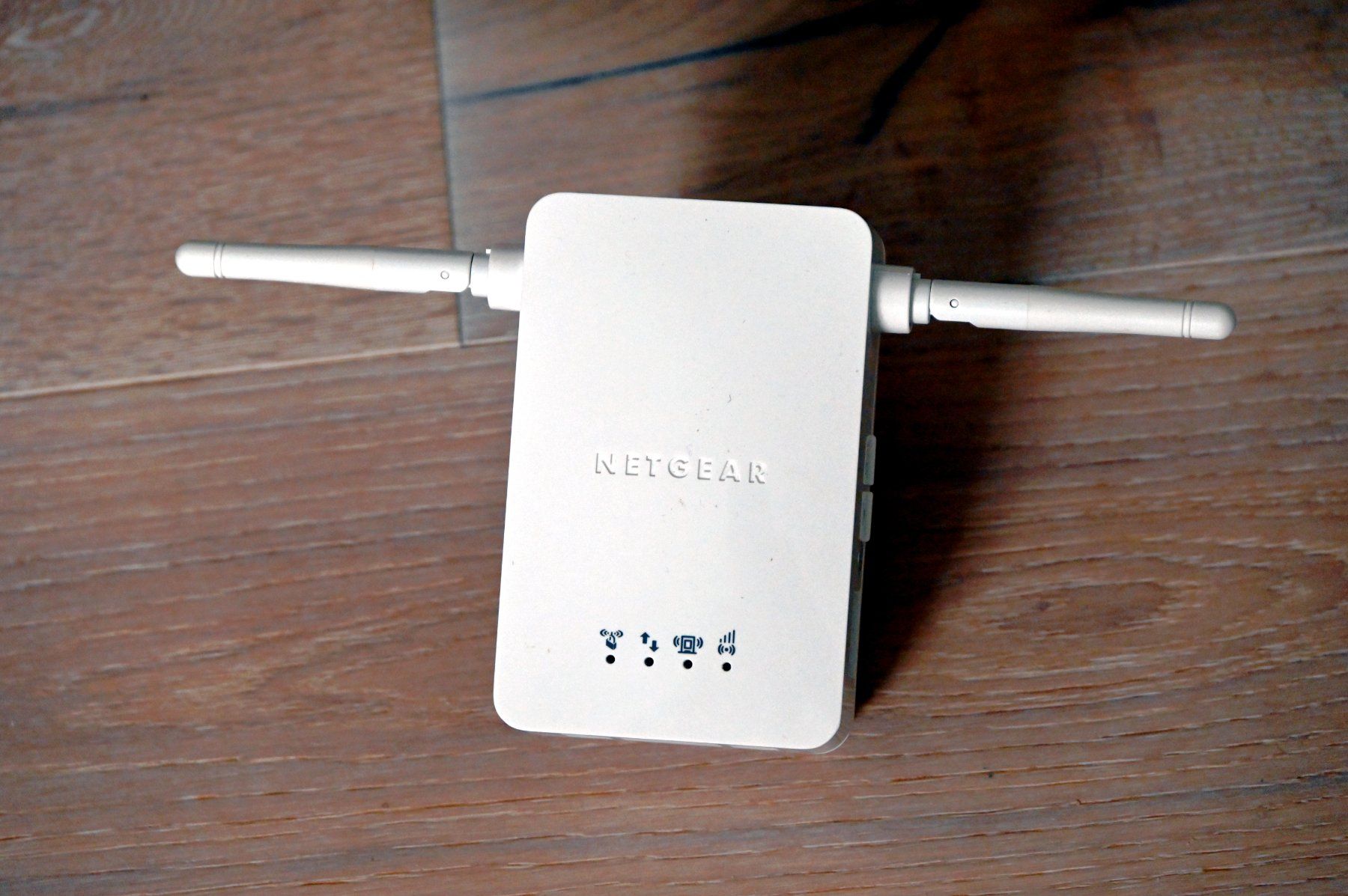 Netgear WiFi Range Extender WN3000RP 2,4 GHz - Top Zustand! (Gebraucht ...