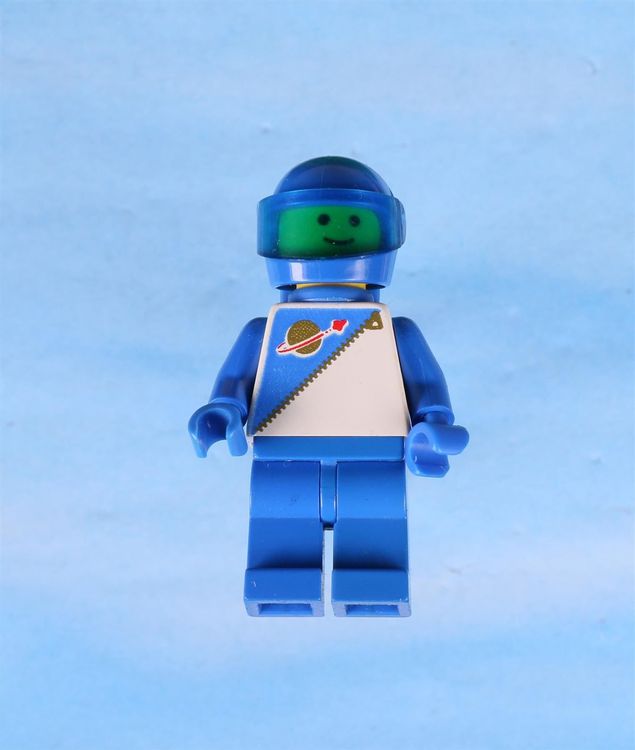 LEGO Space Minifigur - Futuron - Blue (Gebraucht) in Hettlingen für CHF ...