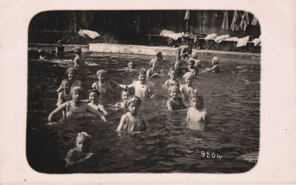 Badende Kinder (Gebraucht) in Bronschhofen für CHF 10 – mit Lieferung ...