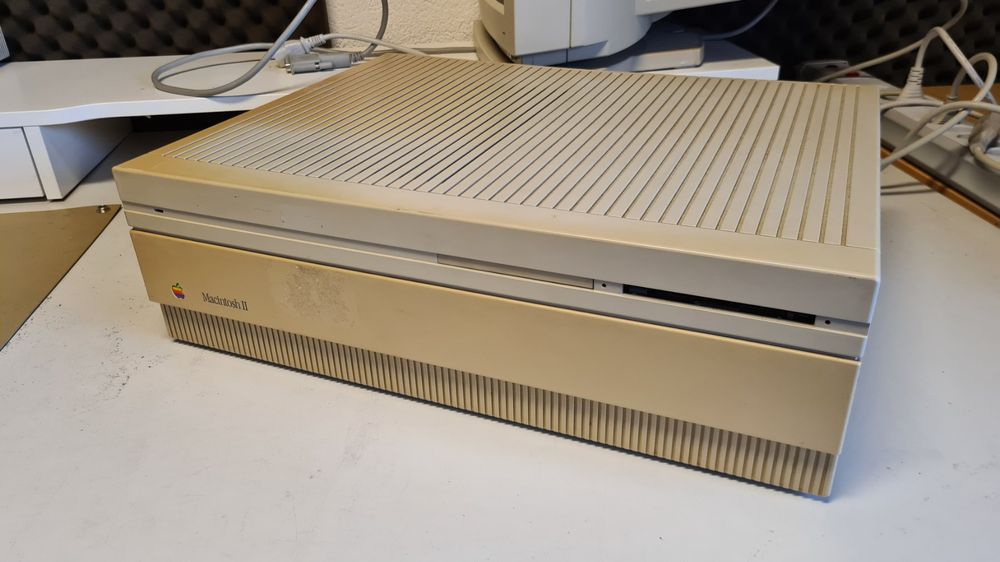 Apple Macintosh IIfx 1990 (In Mac II case) fully restaured (Gebraucht) in Domdidier für CHF 195 ...