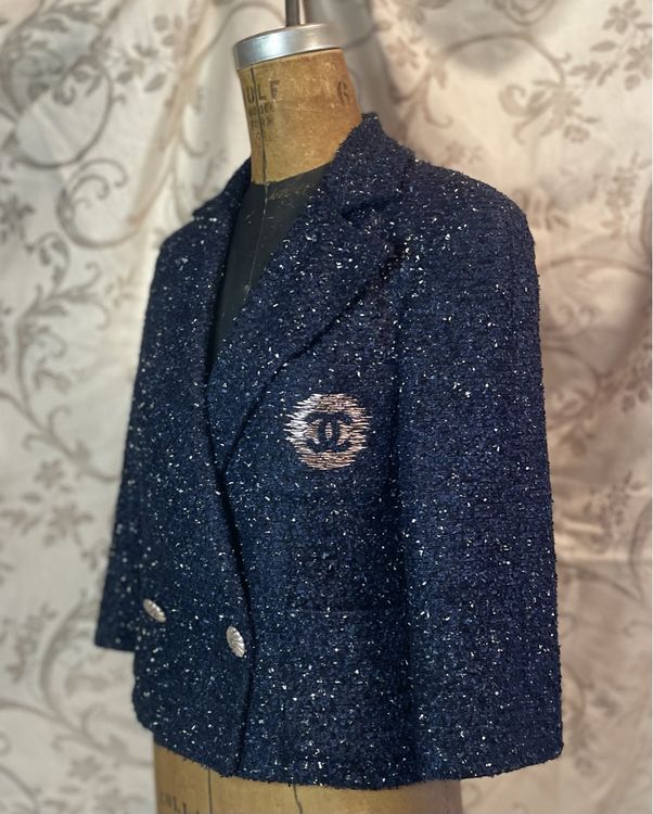 Blue and silver tweed Coco Chanel jacket blazer (Gebraucht) in für CHF 1000 – mit Lieferung auf ...