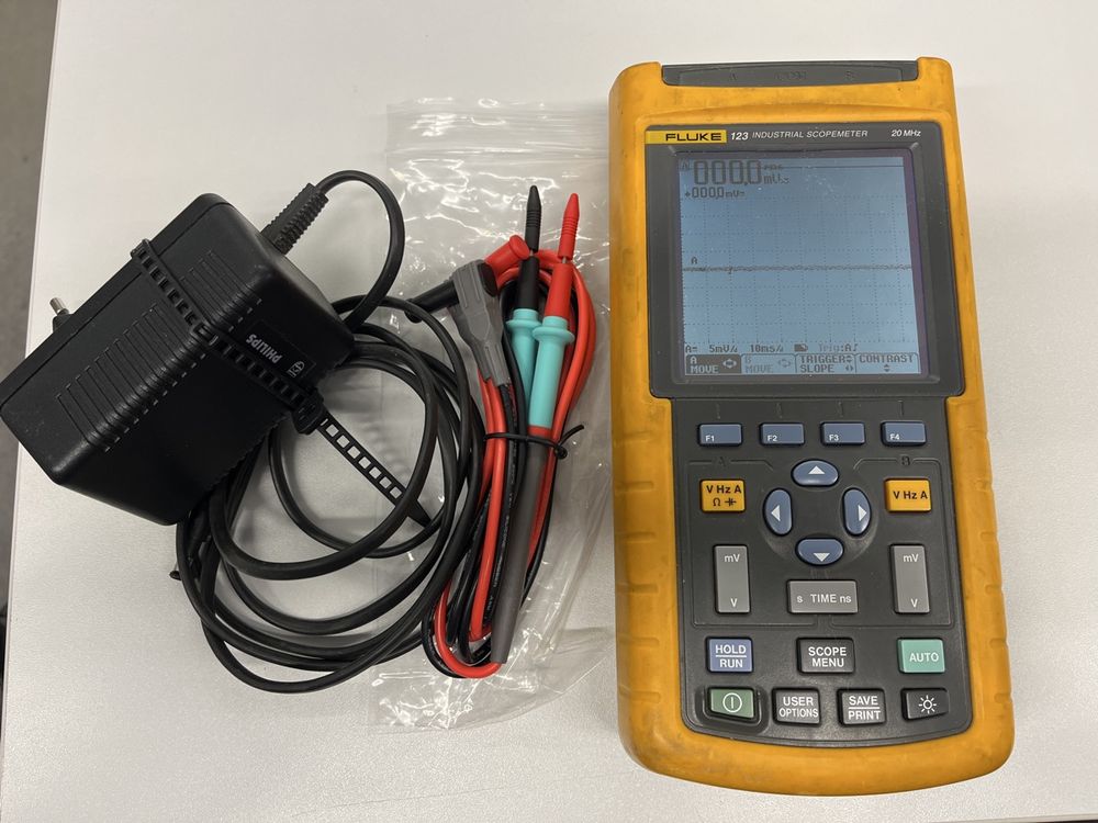 Fluke 123 Scopemeter 20MHz Nr.2 (Gebraucht) in Oberwil b. Büren für CHF ...