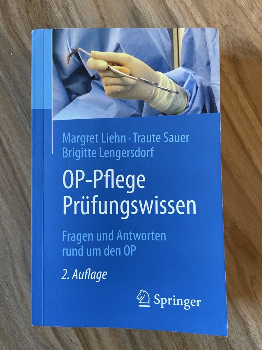 OP-Pflege Prüfungswissen (Gebraucht) in Einsiedeln für CHF 10 – nur ...