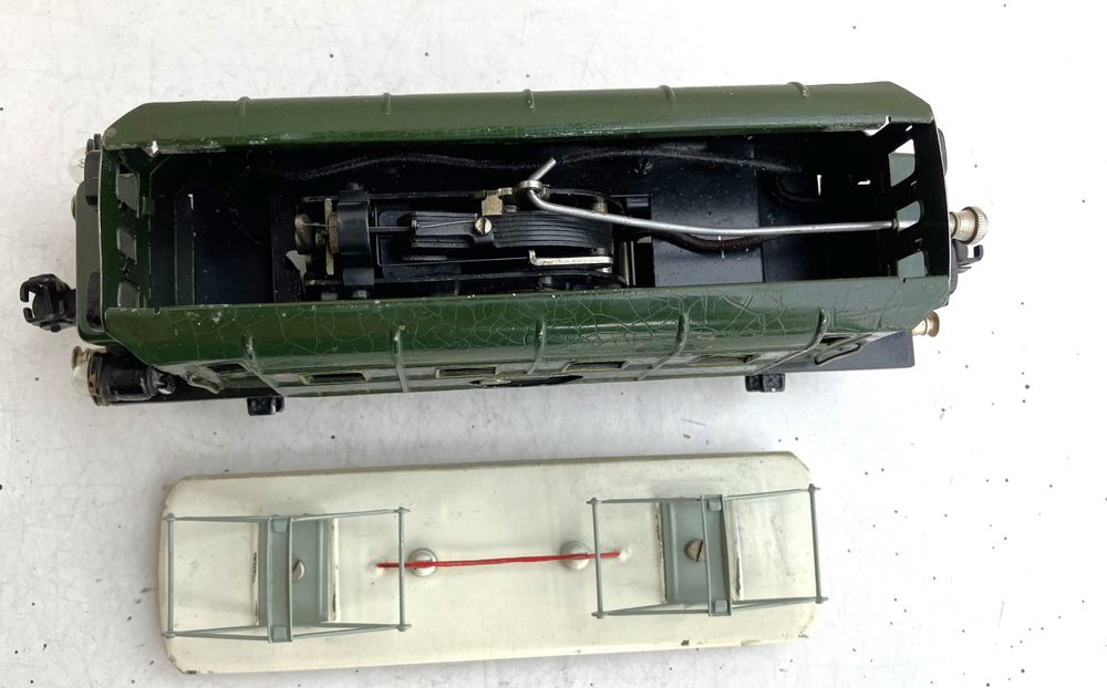 Märklin Spur 0, E-Lok RS66/12910,weisses Dach, nur 1933 prod (Gebraucht) in Grandvaux für CHF ...