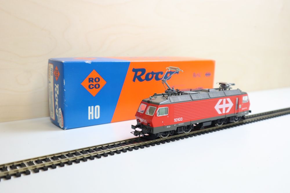 ROCO SBB Re 4/4 E-Lok - H0 Rot 10103 | Kaufen auf Ricardo