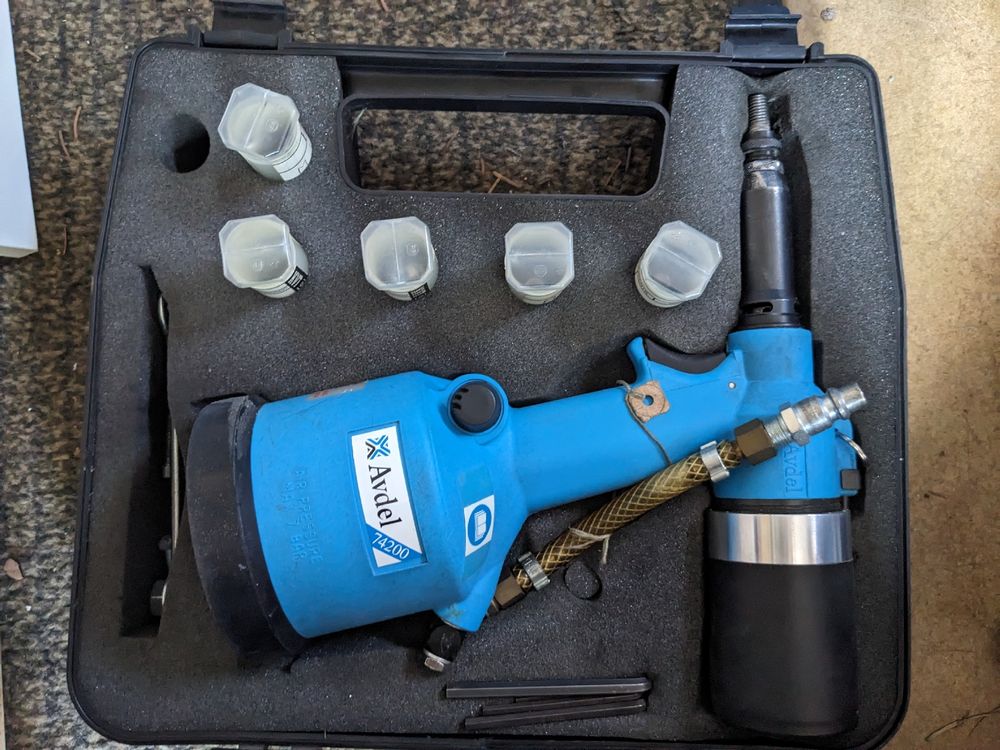 Avdel 74200 Setzapperat Blindnietmutter | Kaufen auf Ricardo