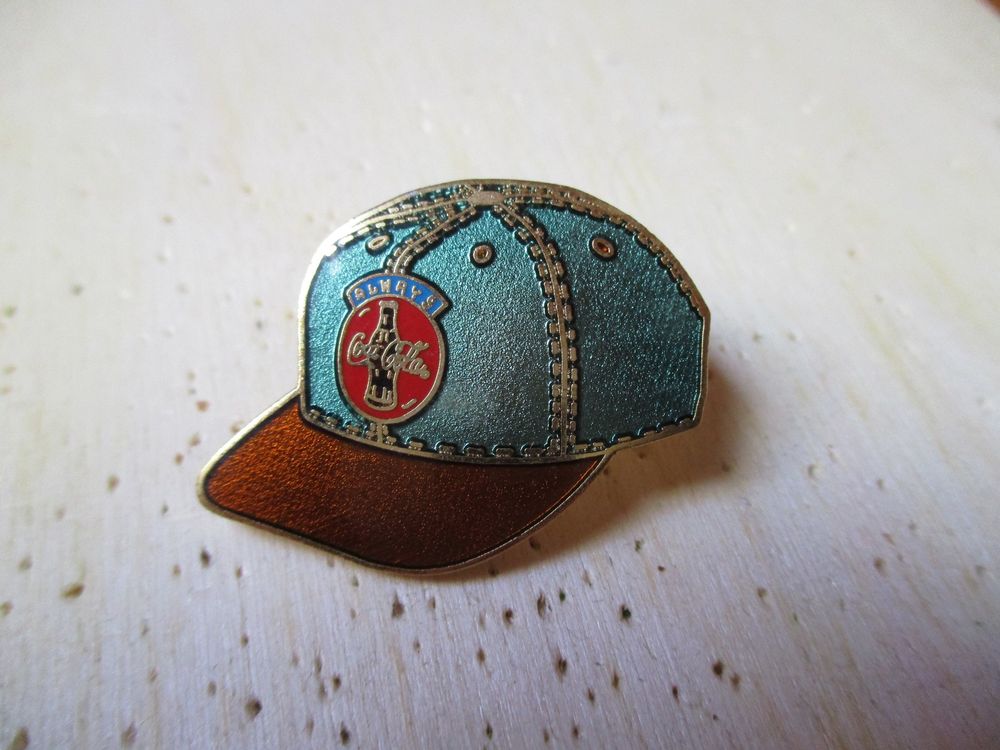 Coca Cola Cap Pin (Neu (gemäss Beschreibung)) in Felsberg für CHF 0.6 ...