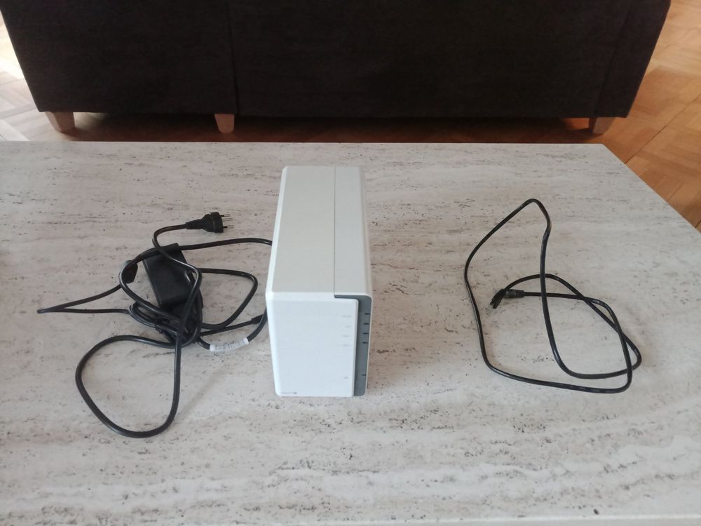 Synology NAS DS212j inkl. 2 x 3 TB WD Red HD (Gebraucht) in Uster für ...