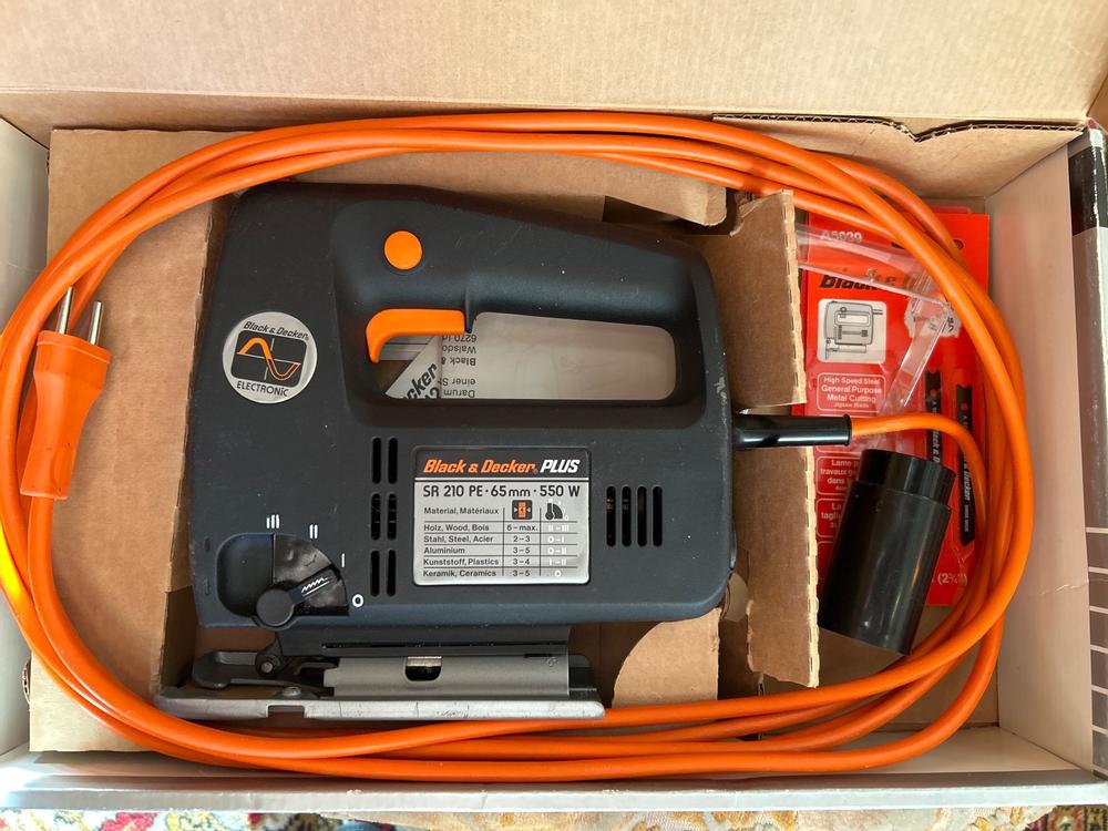 Stichsäge von Black & Decker SR 210 PE - 65 mm - 550 W | Kaufen auf Ricardo