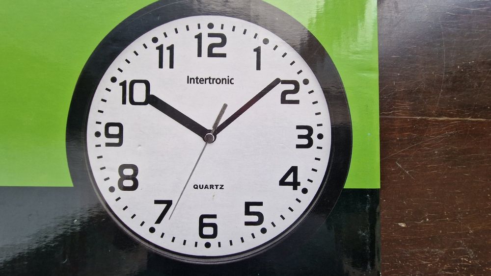 Wanduhr Intertronic 20cm | Kaufen auf Ricardo