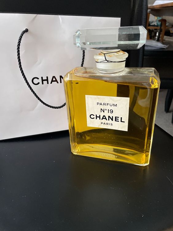 CHANEL No19 FACTICE | Kaufen auf Ricardo
