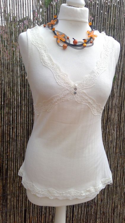 Top écru avec dentelle & 3x boutons nacre, taille M (Neuf (Voir description)) à Agiez pour CHF 6 ...