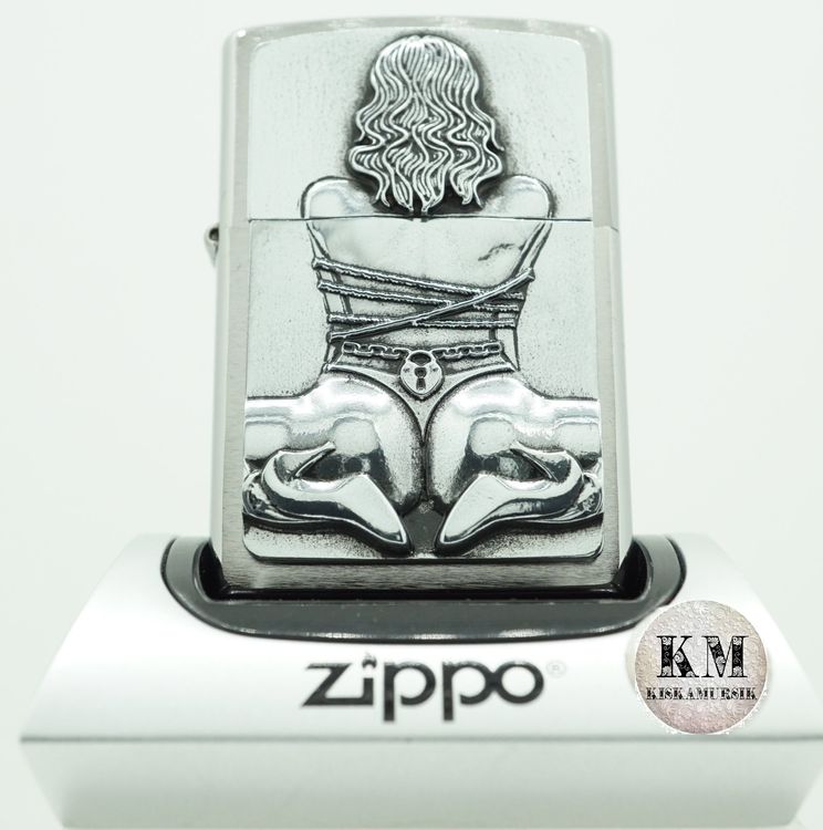 ZIPPO® BONDAGE GIRL - HEAVY - 3D - 2020 - UNGEZÜNDET | Kaufen auf Ricardo