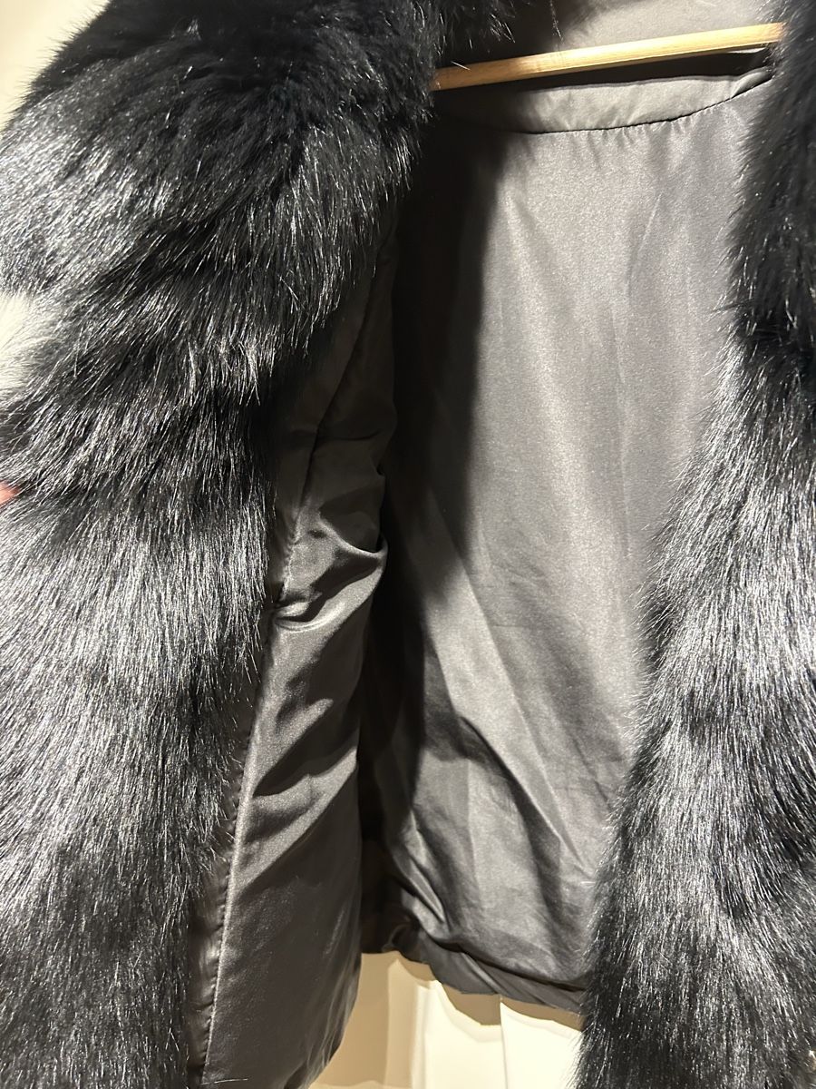 Top Winter Daunen Jacke mit Pelzkragen! (Gebraucht) in St. Gallen für ...