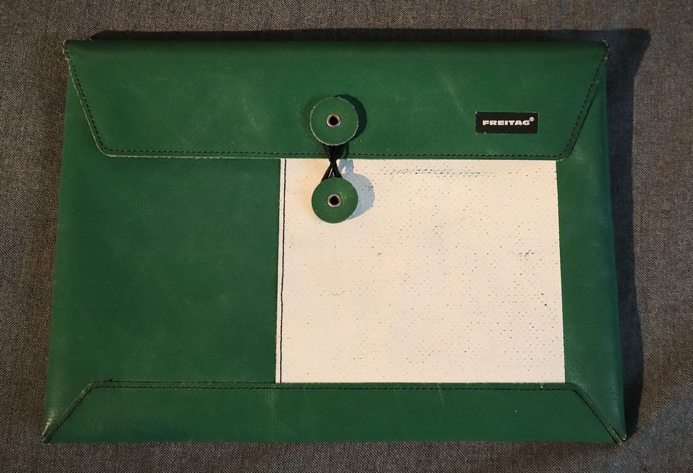 Laptop-/Tablethülle, Freitag (Gebraucht) in Bern für CHF 50 – mit ...