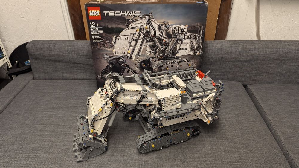 Lego Technic 42100 Liebherr R9800 Excavator (Gebraucht) in Aarau für ...