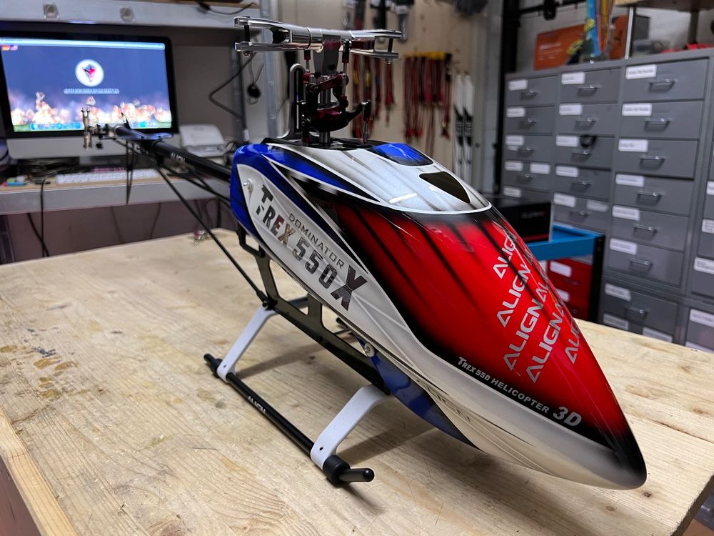 T-Rex 550X Neu mit Servos und Motor (Neu (gemäss Beschreibung)) in für ...