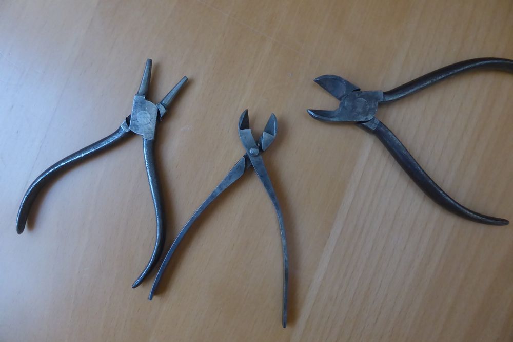 Sammlerstück Antike kleine Zangen, poliert - 3 Stk ein Preis (Gebraucht ...