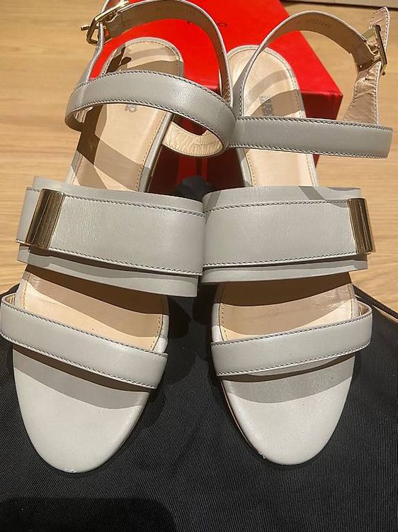 Fabelhafte Hugo Boss Sandalen Bilder