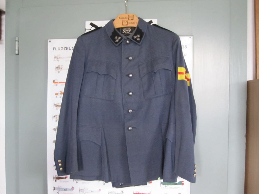 Luftschutz Uniform, 2. W.K, Hauptmann (Gebraucht) in Worb für CHF 30 ...