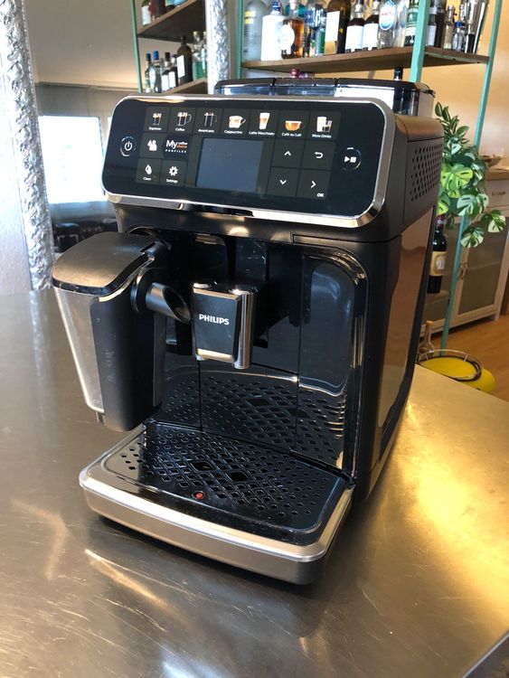 Philips 5400 Kaffeevollautomat mit Herstellergarantie | Kaufen auf Ricardo